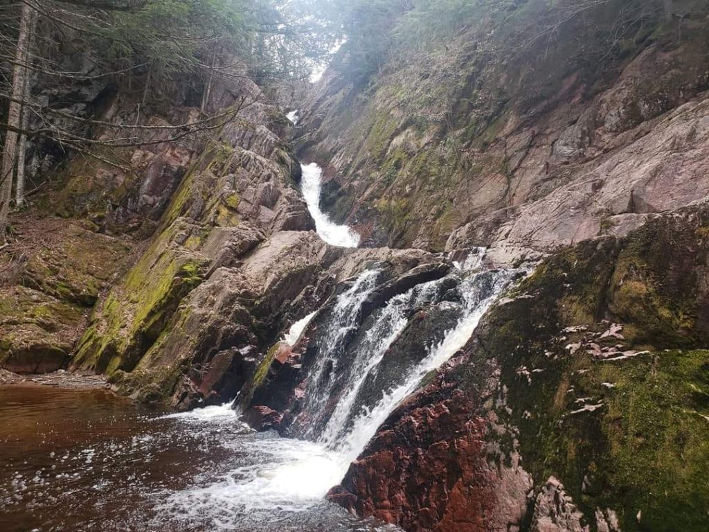 Waterfalls & Waterways Adventure – AshLand